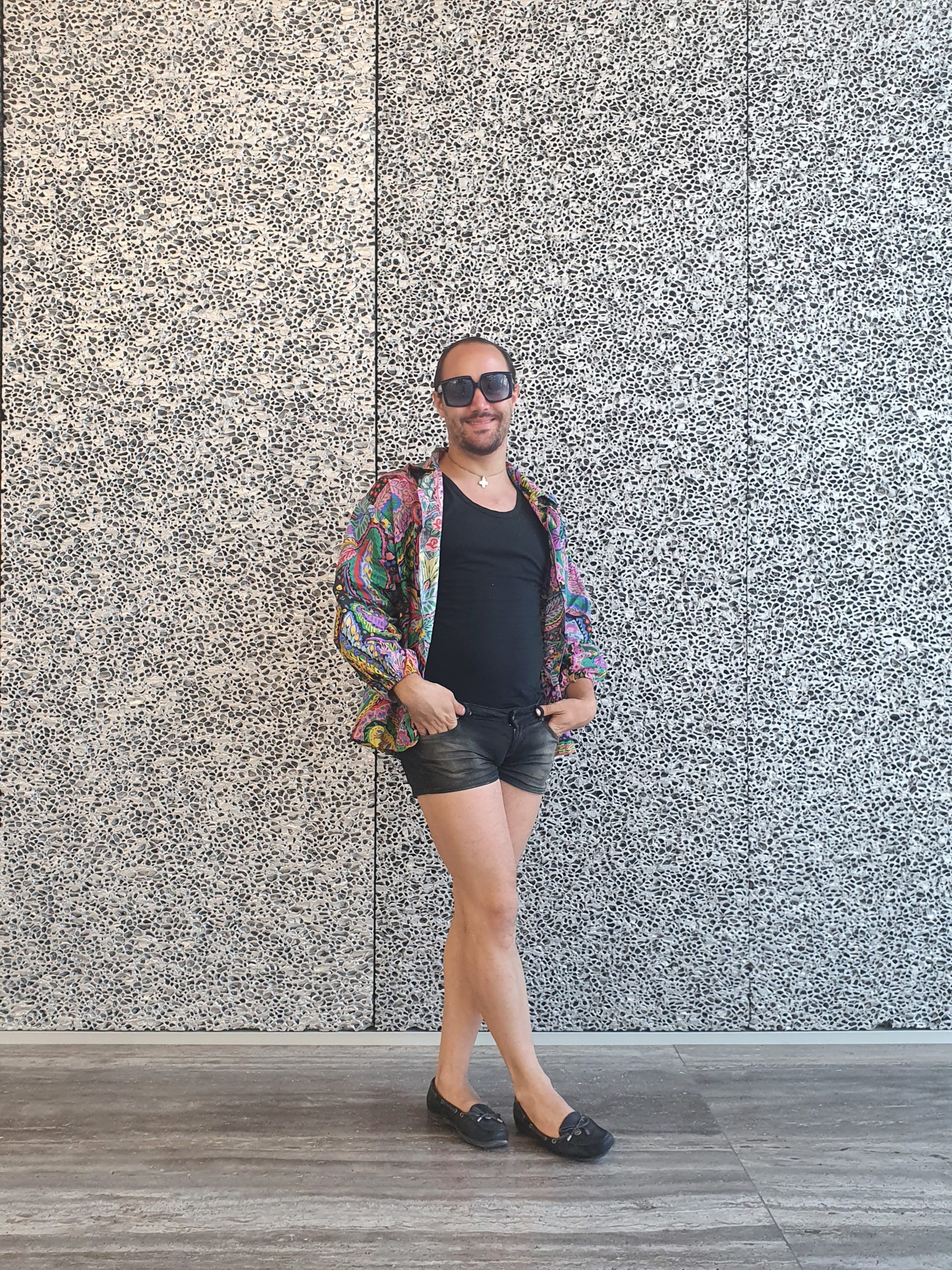 Visita Fondazione Prada il famoso museo della casa di moda.